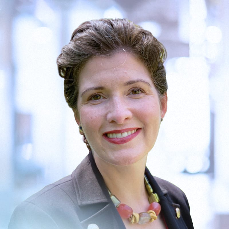 Amanda Nguyen Biography | Aon