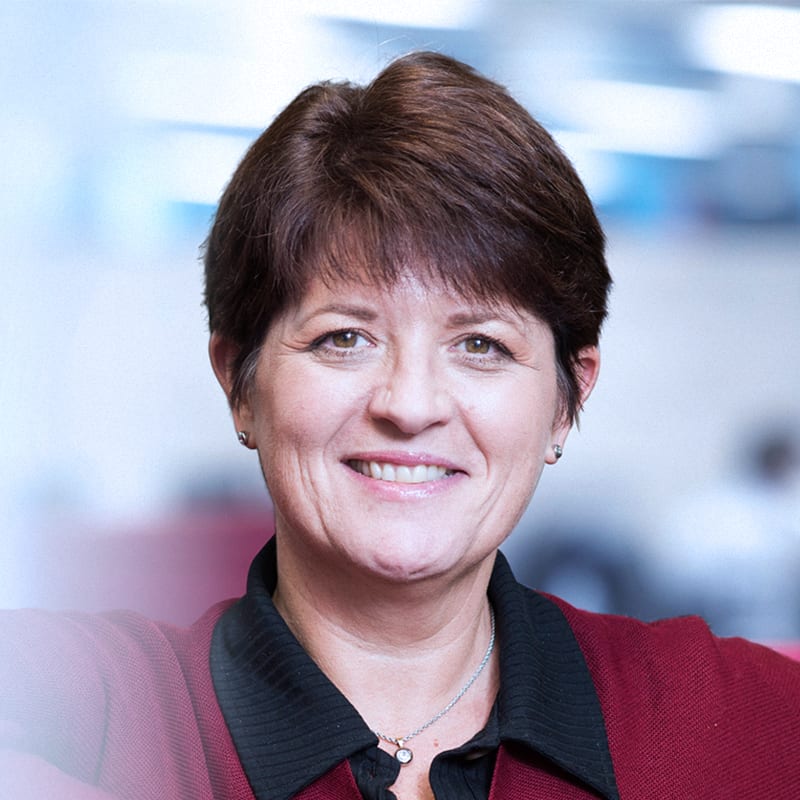 Julie Page Biography | Aon